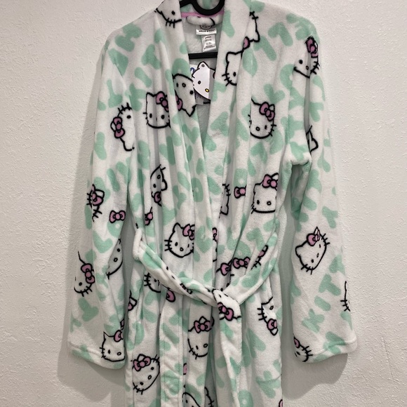 Hello Kitty | Intimates & Sleepwear | Hello Kitty Plush Bath Robe ...